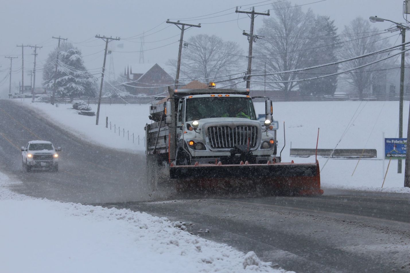 Staunton District | Snow coating Shenandoah Valley roads Friday morning ...