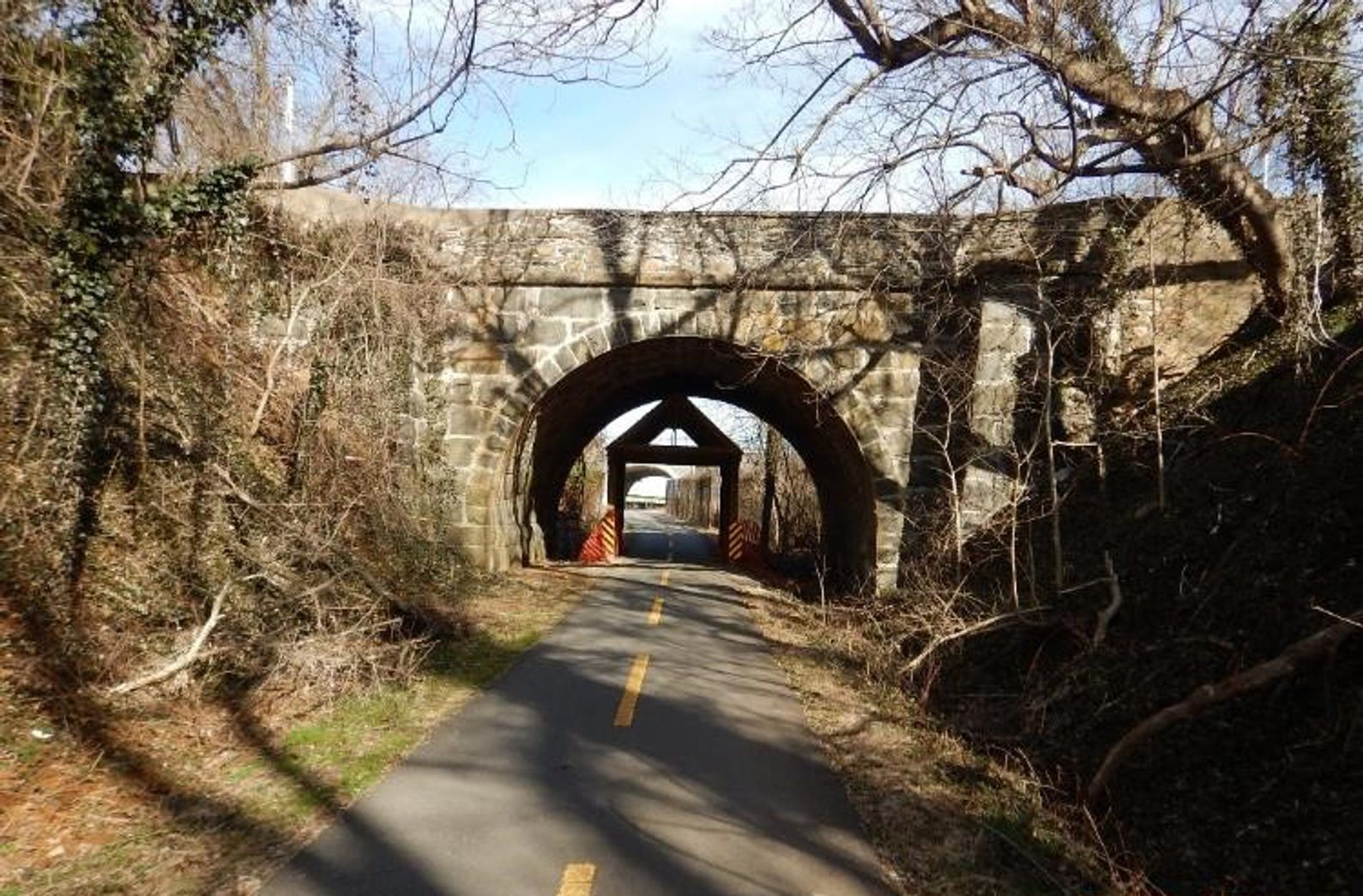Dry Mill Road over Washington & Old Dominion Trail bridge ...